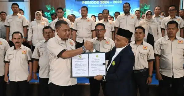 Bakhtiar Dilantik Sebagai Ketua Umum KONI Aceh Besar