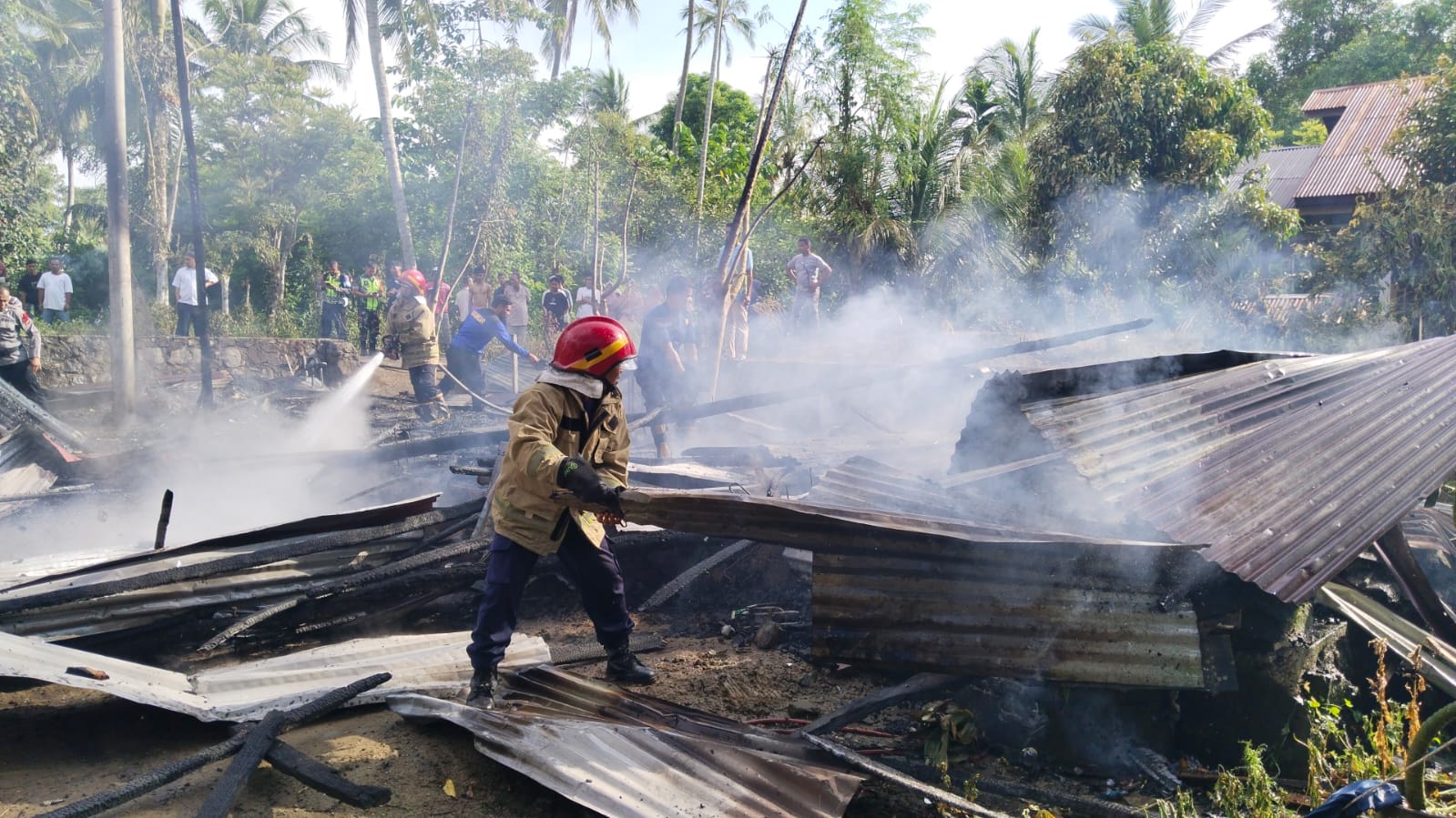 Kebakaran Hanguskan Rumah Kayu di Aceh Besar