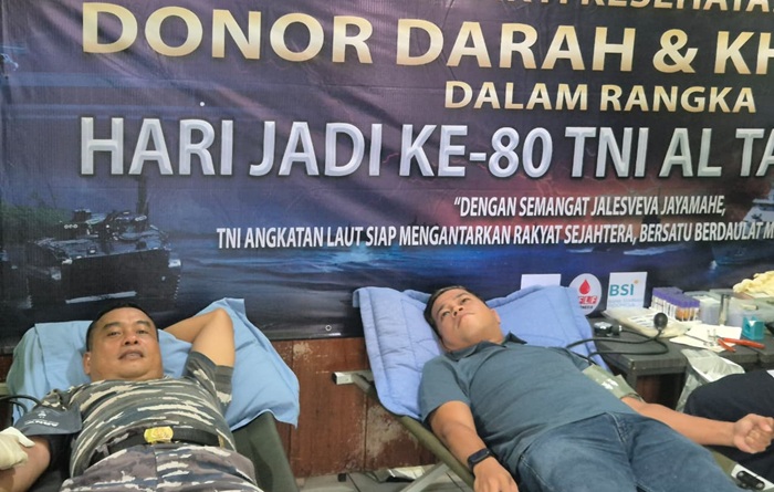 HUT ke-80, TNI AL Sabang Gelar Donor Darah dan Khitanan Massal